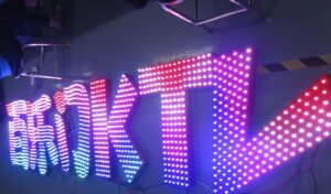 | The Signboard Maker